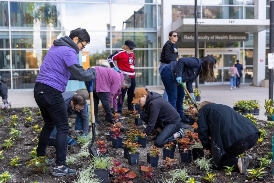 Campus Beautification Day | Facilities | University of Manitoba